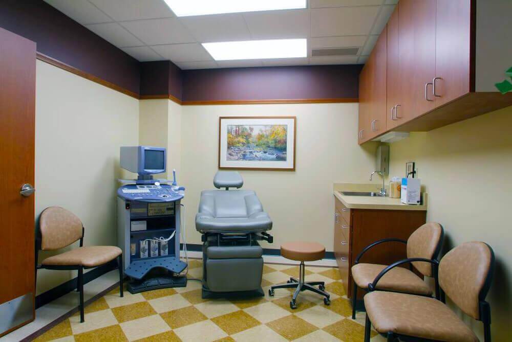 Healthcare Casework: Nurses Station & Reception